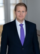 Mag. Karl Prossinger - MOORE CENTURION